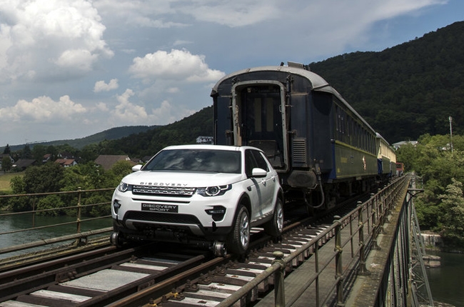 Land Rover Discovery Sport pulls 108-ton train | Autodeal