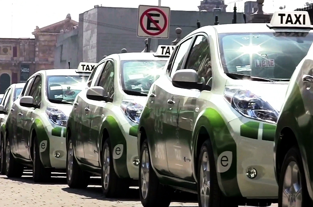 Nissan shows the benefits of full-electric taxis | Autodeal
