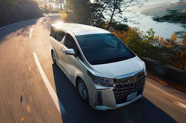 Toyota enters 2018 with a facelifted Alphard in Japan | Autodeal