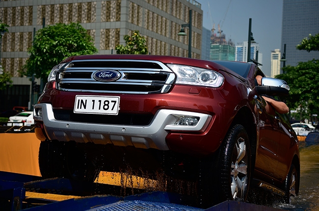 Ford Island Conquest lets you drive their best-selling models | Autodeal