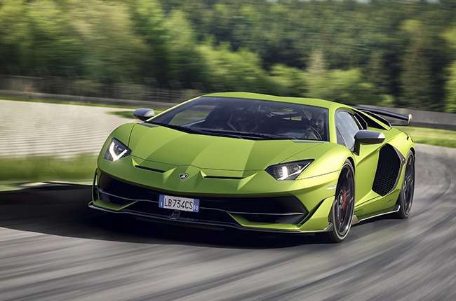 Lambo Aventador SVJ puts out 770 hp and can blaze through hell then ...