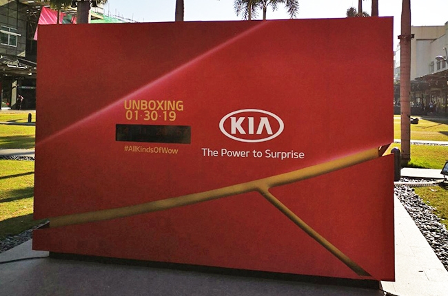 What’s inside the red Kia box in BGC? Here’s our guess | Autodeal