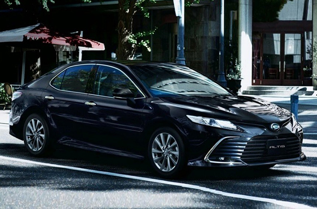 Daihatsu selling rebadged Toyota Camry with an Altis nameplate | Autodeal