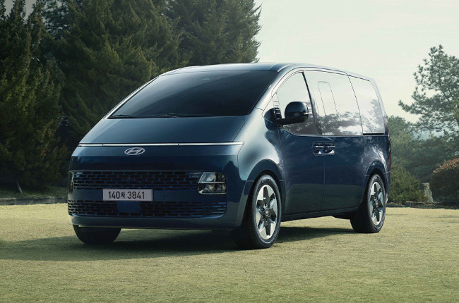 Hyundai takes the covers off the Staria Hybrid in Korea | Autodeal