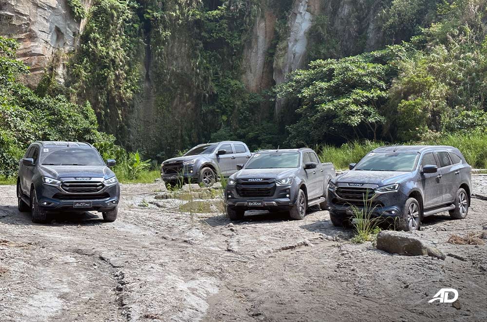 Isuzu mu-X and D-MAX: Ready for no roads | Autodeal