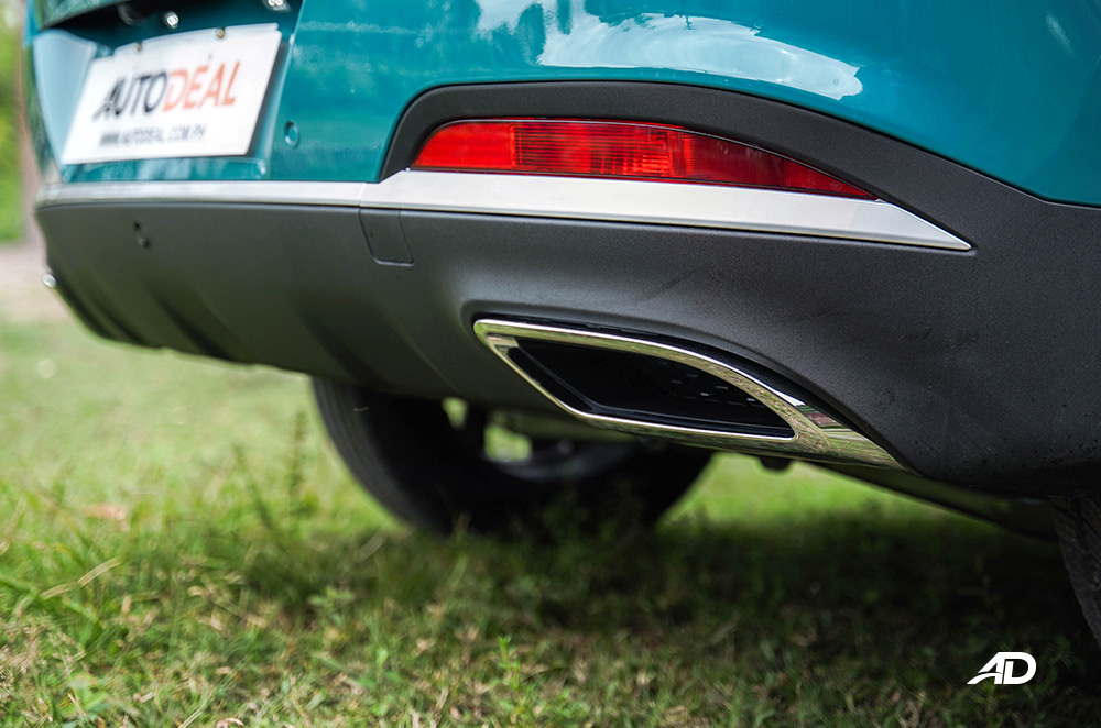 What's the point of fake exhaust tips, and why do cars have them ...